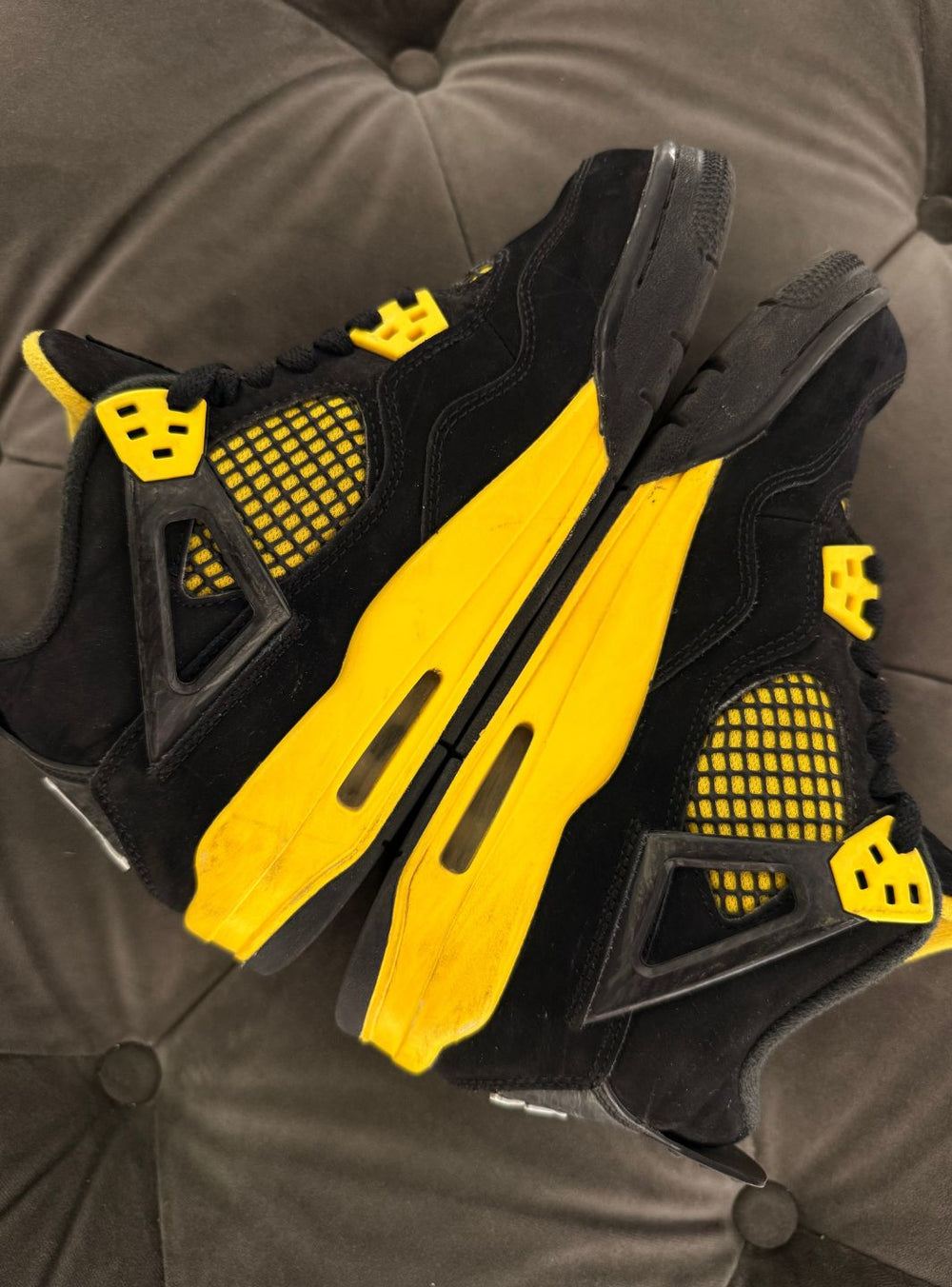 Air Jordan 4 Retro Thunder Yellow (2023) (GS) - Sneakers Usate | ResellZone